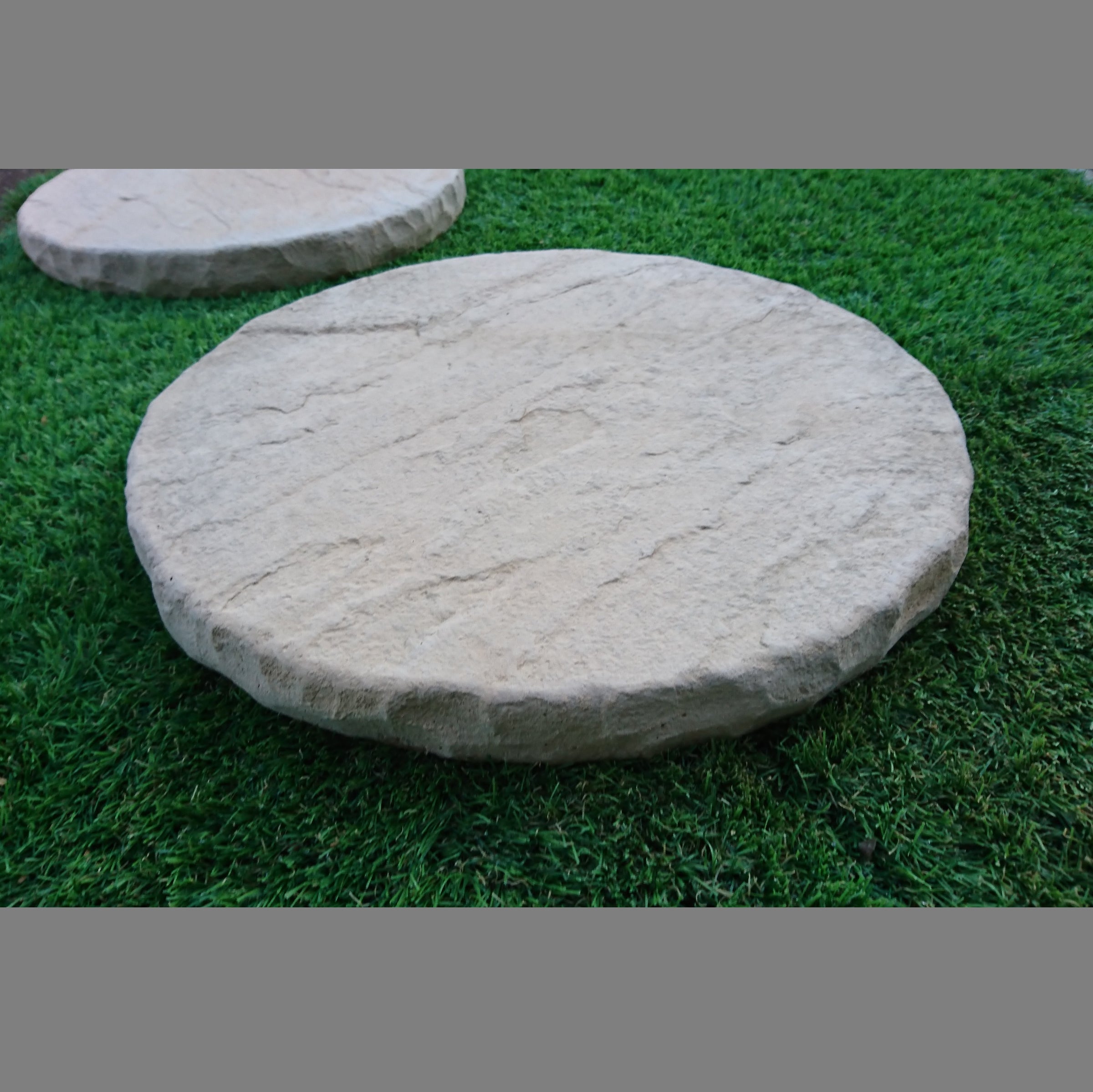 Round Stepping Stone | Landscape Paving