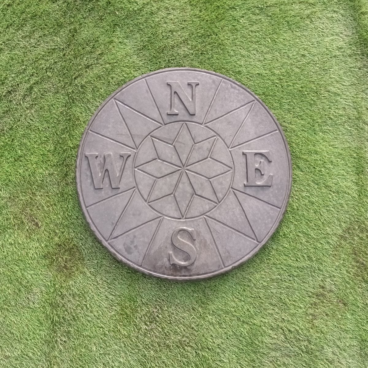 Compass Centre Circle 600mm | Landscape Paving